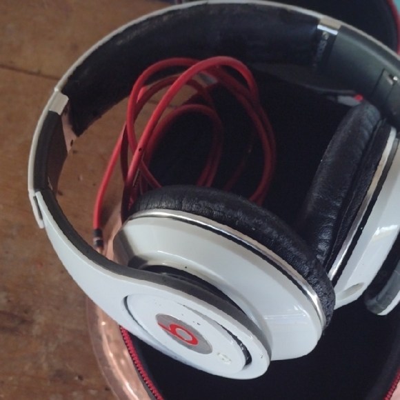 Beats by Dre | Headphones | Beats White Overear Headphones | Poshmark
